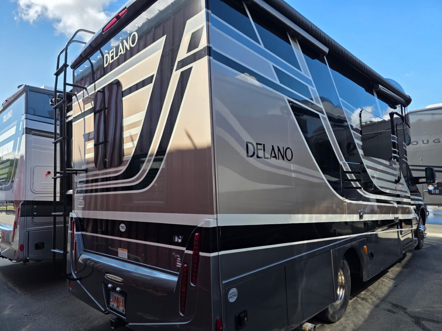 2021 Delano 24TT Mercedes-Benz Diesel Only 22,239 Miles $105,294 + dmv ...